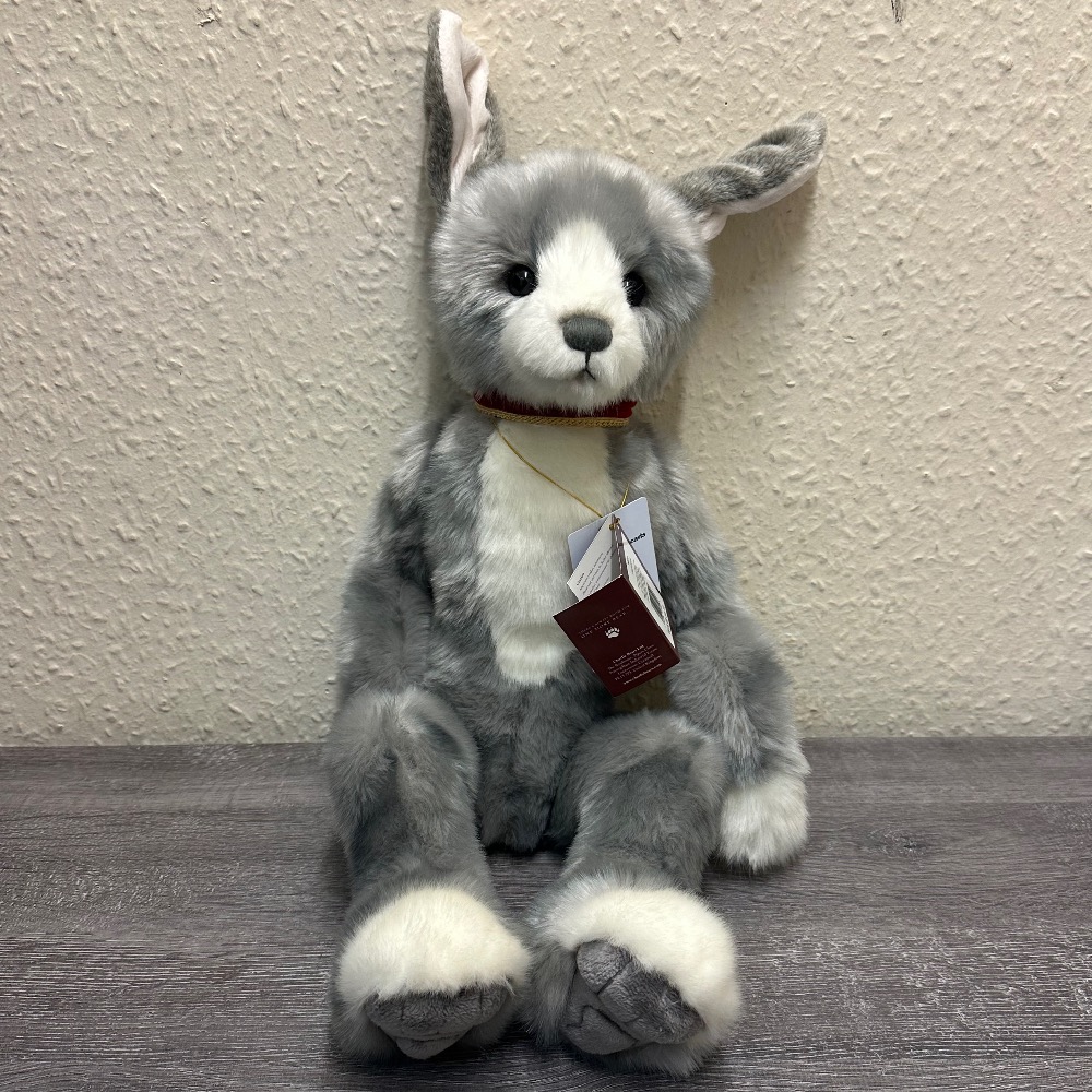 Pre-owned CHARLIE BEARS COLLECTION - MILO THE QUEENS BEASTS SERIES FITH ...